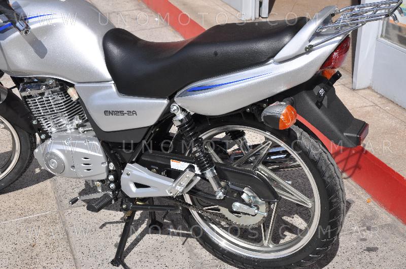 Suzuki EN125-2A