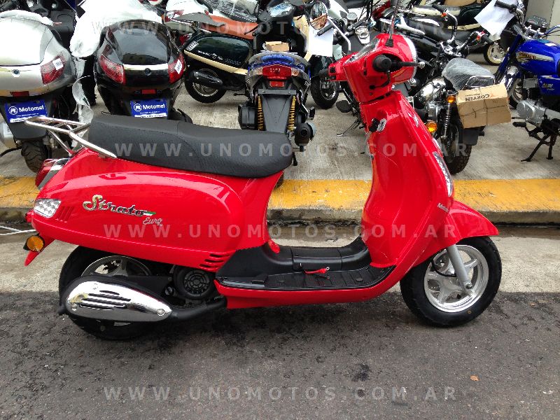 Motomel Strato 150cc Euro tipo Vespa motomel